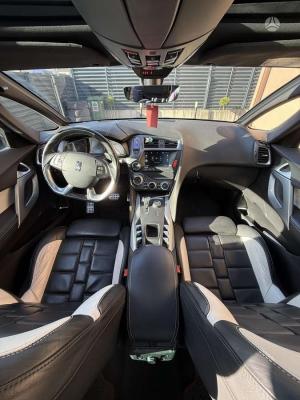 Melns Citroen DS5 2016 Kauņa, ar dzinēja tilpumu 2.00 L un nobraukumu 197 tūkst. km par 8200 €, foto 12 vietnē AUTOMOTO.COM.LV