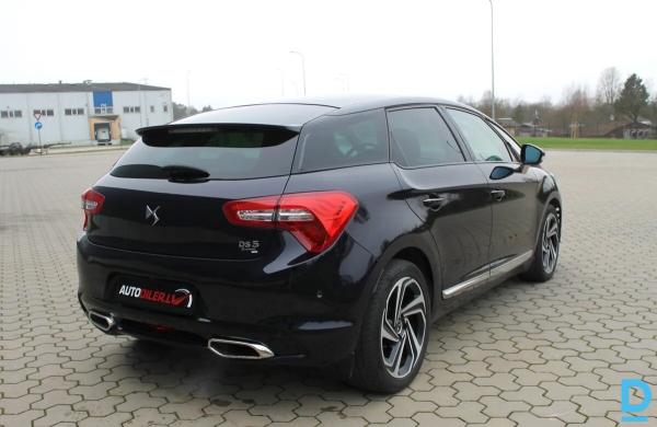 Melns Citroen DS5 2017 Rīga, ar dzinēja tilpumu 1.60 L un nobraukumu 140 tūkst. km par 9650 €, foto 3 vietnē AUTOMOTO.COM.LV