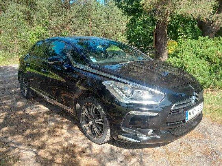 Melns Citroen DS5 2012 Raseiniai, ar dzinēja tilpumu 2.00 L un nobraukumu 216 tūkst. km par 6200 €, foto 1 vietnē AUTOMOTO.COM.LV