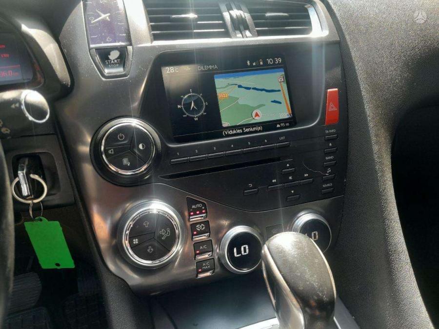 Melns Citroen DS5 2012 Raseiniai, ar dzinēja tilpumu 2.00 L un nobraukumu 216 tūkst. km par 6200 €, foto 10 vietnē AUTOMOTO.COM.LV