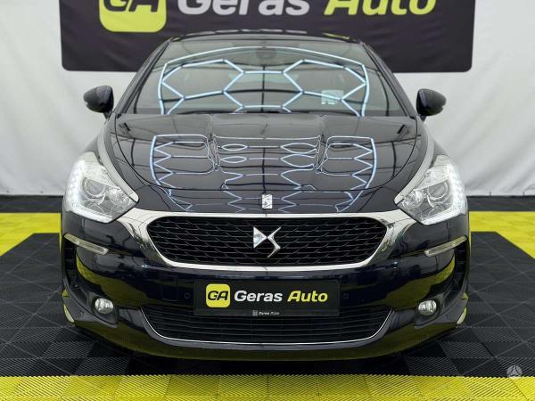 Zils Citroen DS5 2015 Viļņa, ar dzinēja tilpumu 2.00 L un nobraukumu 228 tūkst. km par 7000 €, foto 2 vietnē AUTOMOTO.COM.LV