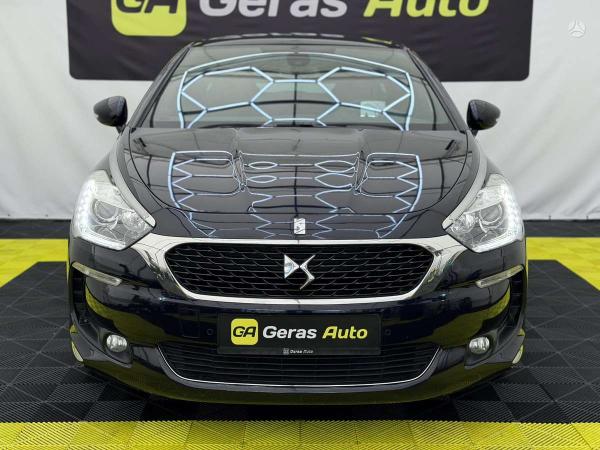 Zils Citroen DS5 2015 Viļņa, ar dzinēja tilpumu 2.00 L un nobraukumu 228 tūkst. km par 7000 €, foto 2 vietnē AUTOMOTO.COM.LV