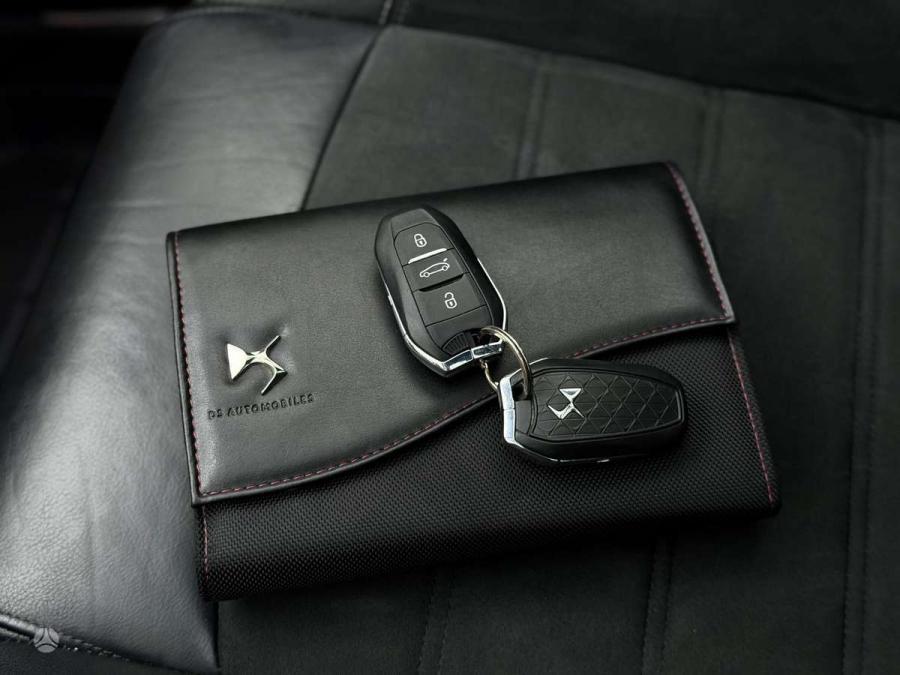 Blue Citroen DS5 2015 in Vilnius, with an engine capacity of 2.00 L and mileage of 228 thousand km for 7000 €, photo 36 on AUTOMOTO.COM.LV