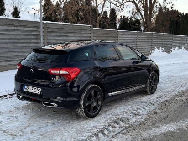 Blue Citroen DS5 2017 in Panevezys, with an engine capacity of 2.00 L and mileage of 142 thousand km for 5900 €, photo 5 on AUTOMOTO.COM.LV