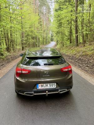 Brown Citroen DS5 2013 in Alytus, with an engine capacity of 2.00 L and mileage of 193 thousand km for 6100 €, photo 6 on AUTOMOTO.COM.LV