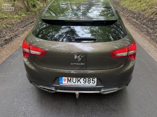 Brūns Citroen DS5 2013 Alīta, ar dzinēja tilpumu 2.00 L un nobraukumu 193 tūkst. km par 6100 €, foto 6 vietnē AUTOMOTO.COM.LV