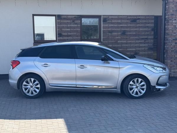 Pelēks Citroen DS5 2011 Mažeikiai, ar dzinēja tilpumu 1.60 L un nobraukumu 332 tūkst. km par 4100 €, foto 7 vietnē AUTOMOTO.COM.LV