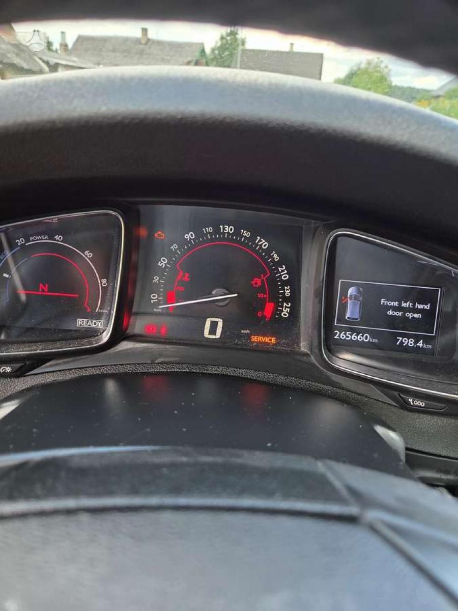 Grey Citroen DS5 2011 in Kaisiadorys, with an engine capacity of 1.60 L and mileage of 266 thousand km for 5000 €, photo 10 on AUTOMOTO.COM.LV