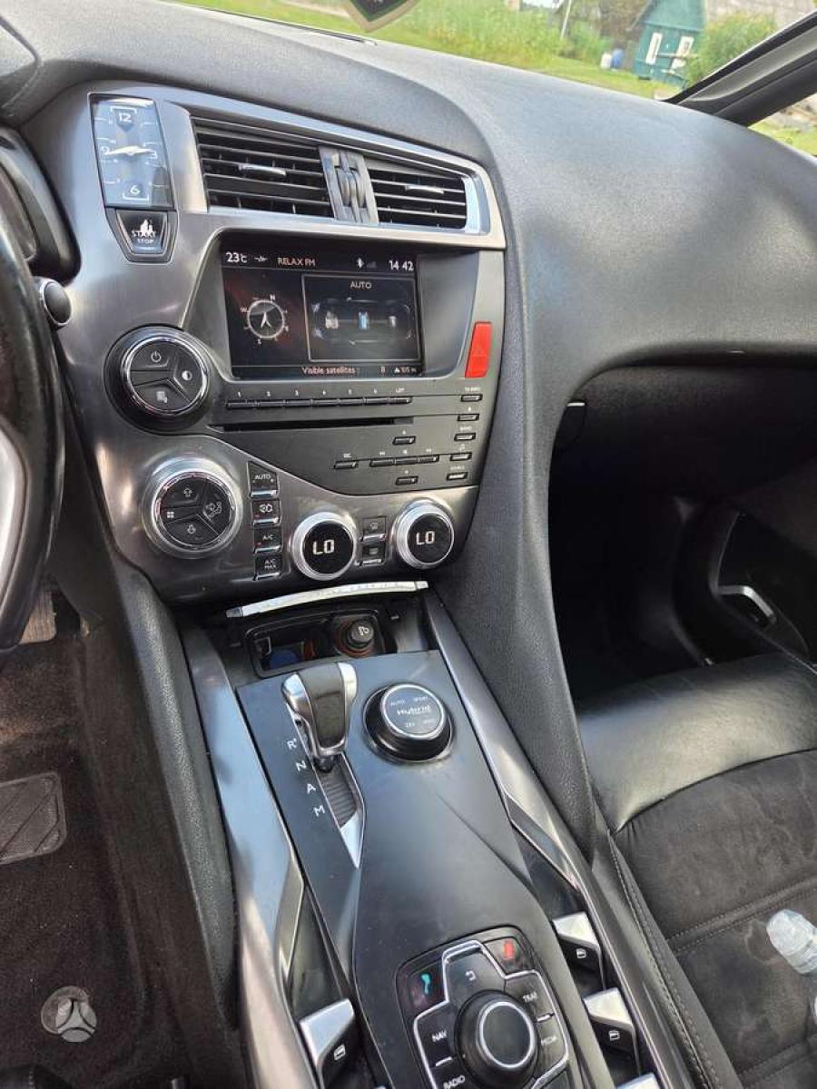 Grey Citroen DS5 2011 in Kaisiadorys, with an engine capacity of 1.60 L and mileage of 266 thousand km for 5000 €, photo 11 on AUTOMOTO.COM.LV