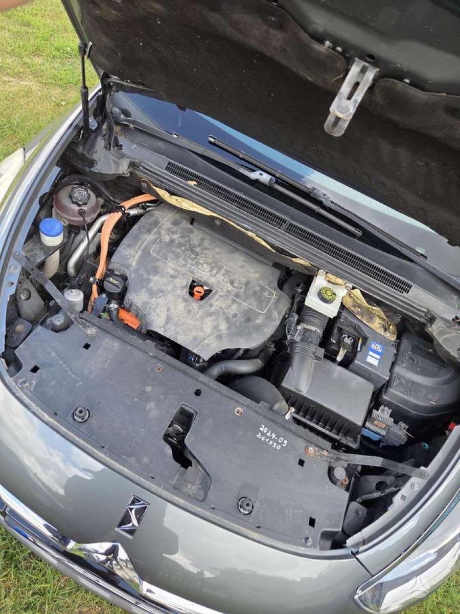 Grey Citroen DS5 2011 in Kaisiadorys, with an engine capacity of 1.60 L and mileage of 266 thousand km for 5000 €, photo 28 on AUTOMOTO.COM.LV