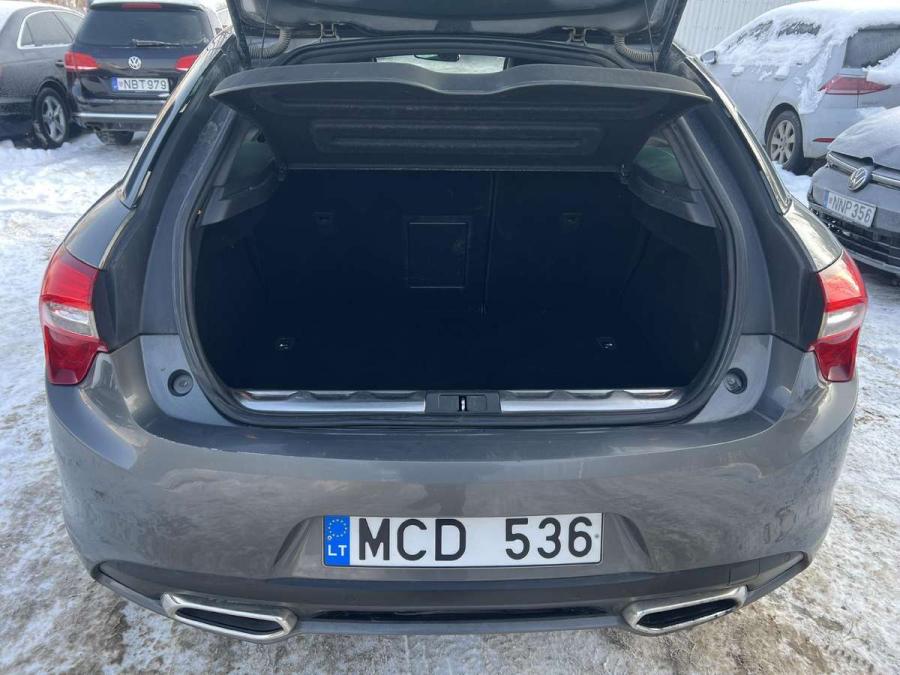 Grey Citroen DS5 2012 in Kaunas, with an engine capacity of 2.00 L and mileage of 309 thousand km for 3200 €, photo 10 on AUTOMOTO.COM.LV