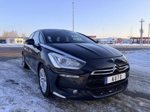 Grey Citroen DS5 2012 in Taurage, with an engine capacity of 2.00 L and mileage of 209 thousand km for 4999 €, photo 1 on AUTOMOTO.COM.LV