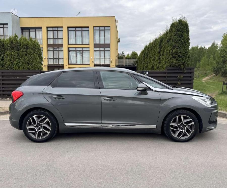 Pelēks Citroen DS5 2012 Viļņa, ar dzinēja tilpumu 1.56 L un nobraukumu 228 tūkst. km par 4750 €, foto 7 vietnē AUTOMOTO.COM.LV