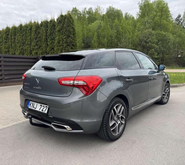 Pelēks Citroen DS5 2012 Viļņa, ar dzinēja tilpumu 1.56 L un nobraukumu 228 tūkst. km par 4750 €, foto 7 vietnē AUTOMOTO.COM.LV