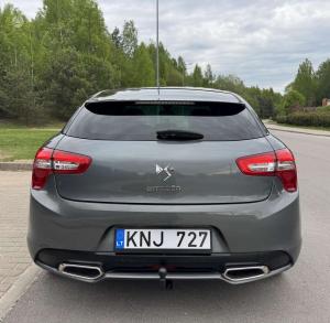 Pelēks Citroen DS5 2012 Viļņa, ar dzinēja tilpumu 1.56 L un nobraukumu 228 tūkst. km par 4750 €, foto 10 vietnē AUTOMOTO.COM.LV