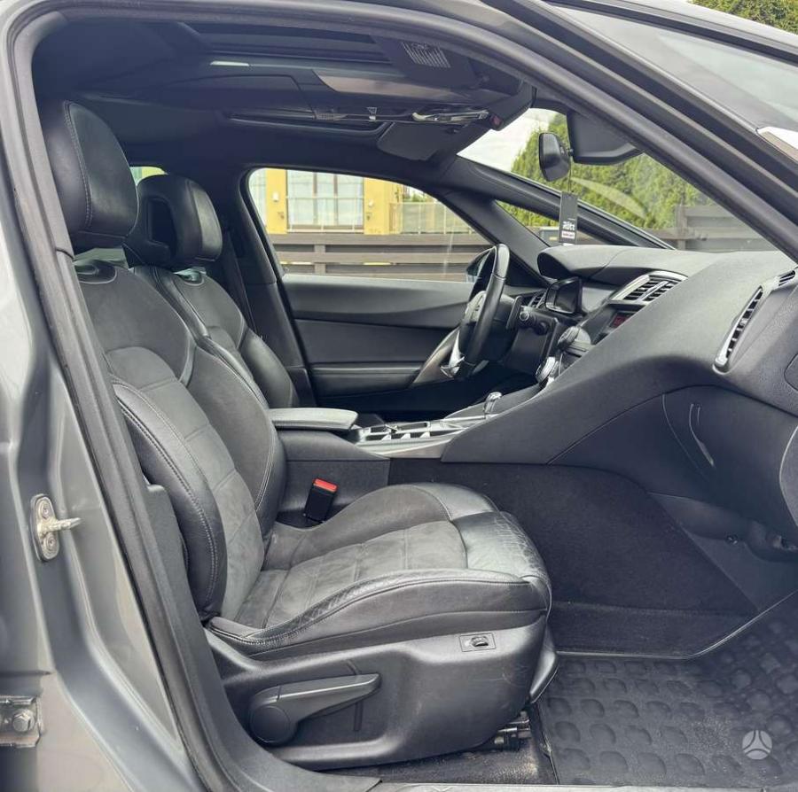 Pelēks Citroen DS5 2012 Viļņa, ar dzinēja tilpumu 1.56 L un nobraukumu 228 tūkst. km par 4750 €, foto 16 vietnē AUTOMOTO.COM.LV