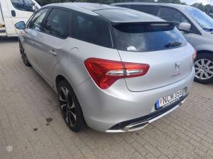 Pelēks Citroen DS5 2012 Viļņa, ar dzinēja tilpumu 2.00 L un nobraukumu 260 tūkst. km par 3350 €, foto 4 vietnē AUTOMOTO.COM.LV
