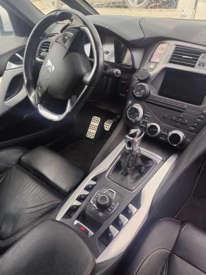 Pelēks Citroen DS5 2012 Viļņa, ar dzinēja tilpumu 2.00 L un nobraukumu 260 tūkst. km par 3350 €, foto 6 vietnē AUTOMOTO.COM.LV
