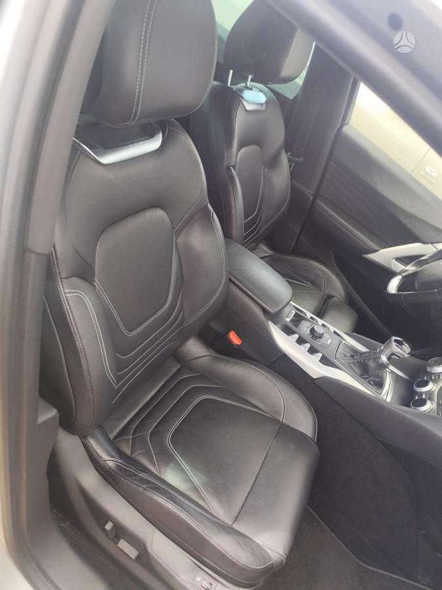 Pelēks Citroen DS5 2012 Viļņa, ar dzinēja tilpumu 2.00 L un nobraukumu 260 tūkst. km par 3350 €, foto 7 vietnē AUTOMOTO.COM.LV