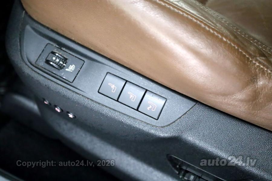 Pelēks Citroen DS5 2012 Tallina, ar dzinēja tilpumu 2.00 L un nobraukumu 288 tūkst. km par 4499 €, foto 12 vietnē AUTOMOTO.COM.LV
