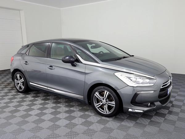 Grey Citroen DS5 2012 in Tallinn, with an engine capacity of 2.00 L and mileage of 288 thousand km for 4499 €, photo 1 on AUTOMOTO.COM.LV