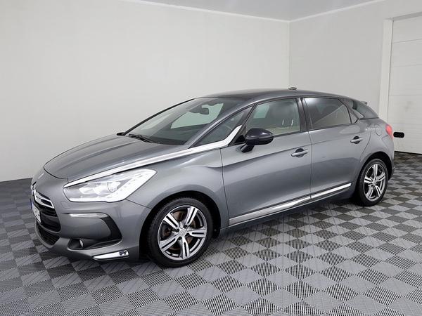 Grey Citroen DS5 2012 in Tallinn, with an engine capacity of 2.00 L and mileage of 288 thousand km for 4499 €, photo 2 on AUTOMOTO.COM.LV
