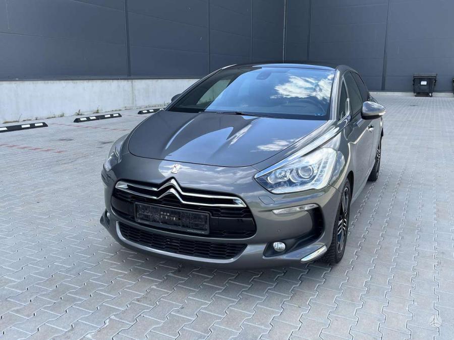Grey Citroen DS5 2012 in Siauliai, with an engine capacity of 1.60 L and mileage of 177 thousand km for 5600 €, photo 1 on AUTOMOTO.COM.LV