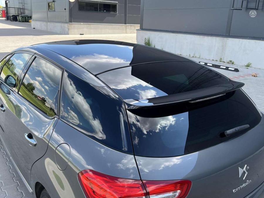 Grey Citroen DS5 2012 in Siauliai, with an engine capacity of 1.60 L and mileage of 177 thousand km for 5600 €, photo 8 on AUTOMOTO.COM.LV