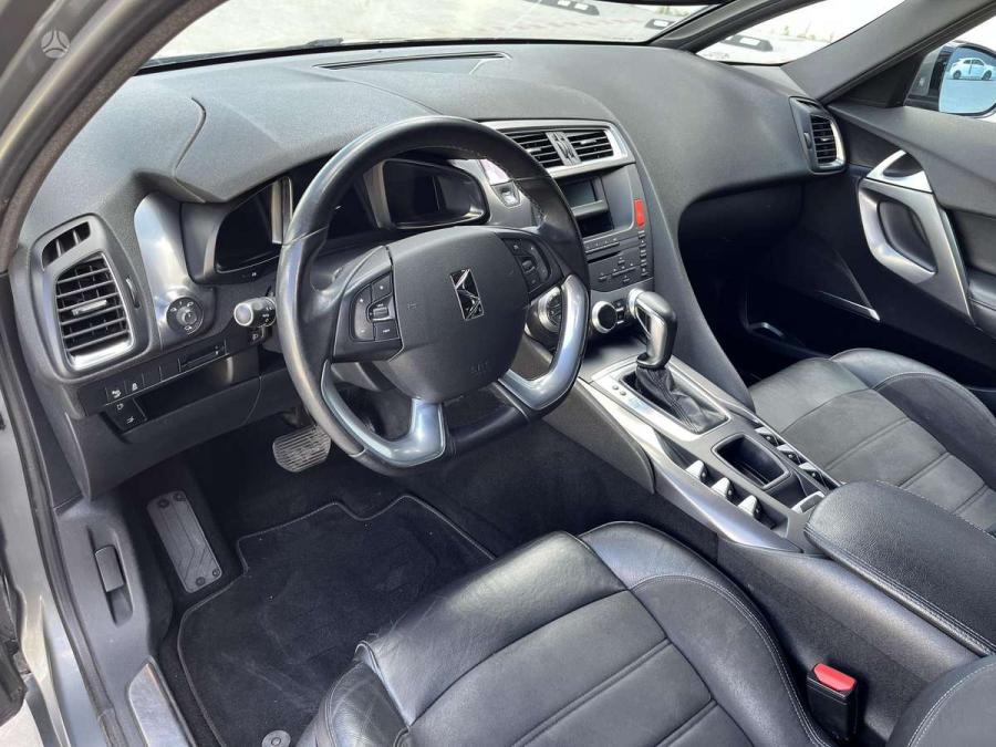 Grey Citroen DS5 2012 in Siauliai, with an engine capacity of 1.60 L and mileage of 177 thousand km for 5600 €, photo 12 on AUTOMOTO.COM.LV