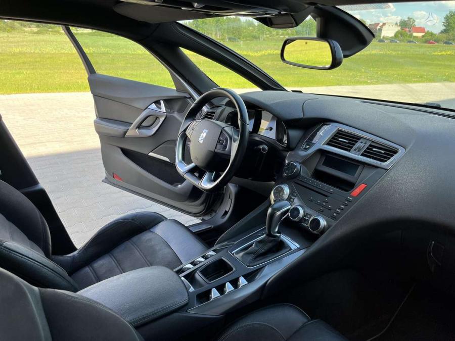Grey Citroen DS5 2012 in Siauliai, with an engine capacity of 1.60 L and mileage of 177 thousand km for 5600 €, photo 34 on AUTOMOTO.COM.LV
