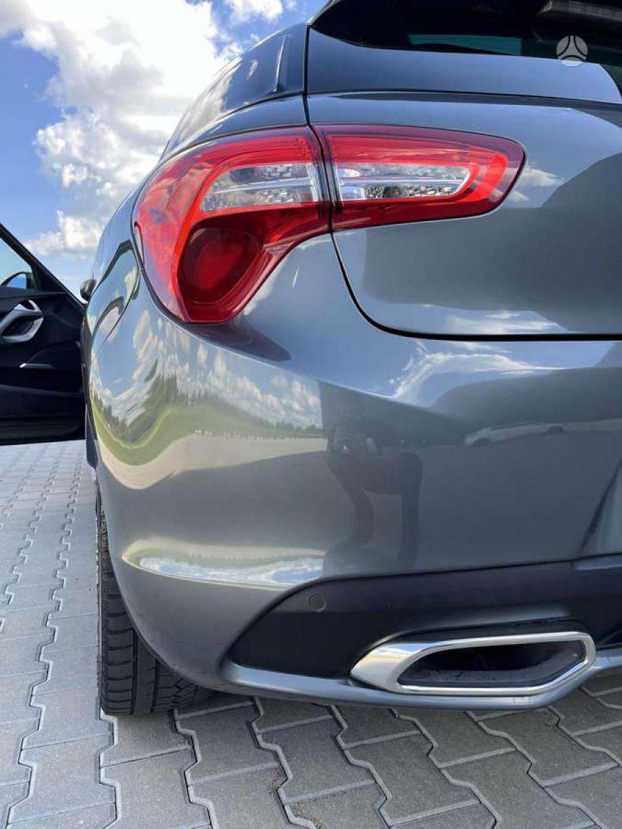 Grey Citroen DS5 2012 in Siauliai, with an engine capacity of 1.60 L and mileage of 177 thousand km for 5600 €, photo 38 on AUTOMOTO.COM.LV