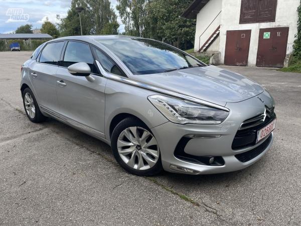 Pelēks Citroen DS5 2012 Šakiai, ar dzinēja tilpumu 2.00 L un nobraukumu 289 tūkst. km par 4200 €, foto 6 vietnē AUTOMOTO.COM.LV