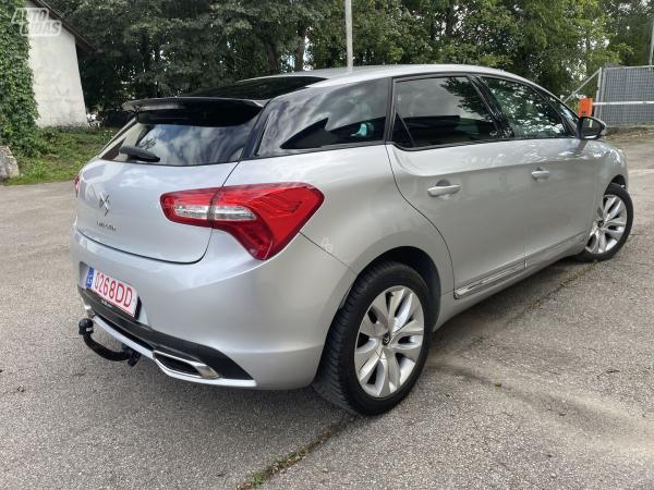 Pelēks Citroen DS5 2012 Šakiai, ar dzinēja tilpumu 2.00 L un nobraukumu 289 tūkst. km par 4200 €, foto 10 vietnē AUTOMOTO.COM.LV