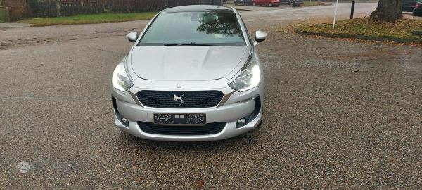 Pelēks Citroen DS5 2013 Jonava, ar dzinēja tilpumu 2.00 L un nobraukumu 209 tūkst. km par 6450 €, foto 3 vietnē AUTOMOTO.COM.LV