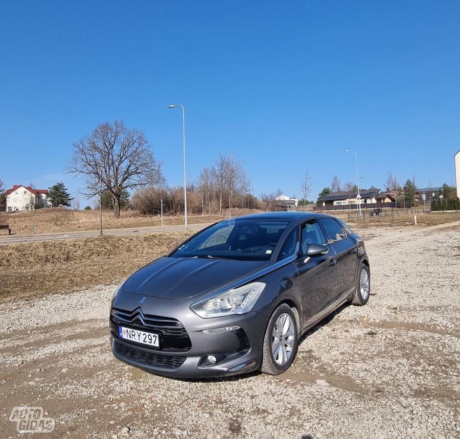 Grey Citroen DS5 2013 in Vilnius, with an engine capacity of 1.60 L and mileage of 194 thousand km for 5000 €, photo 2 on AUTOMOTO.COM.LV