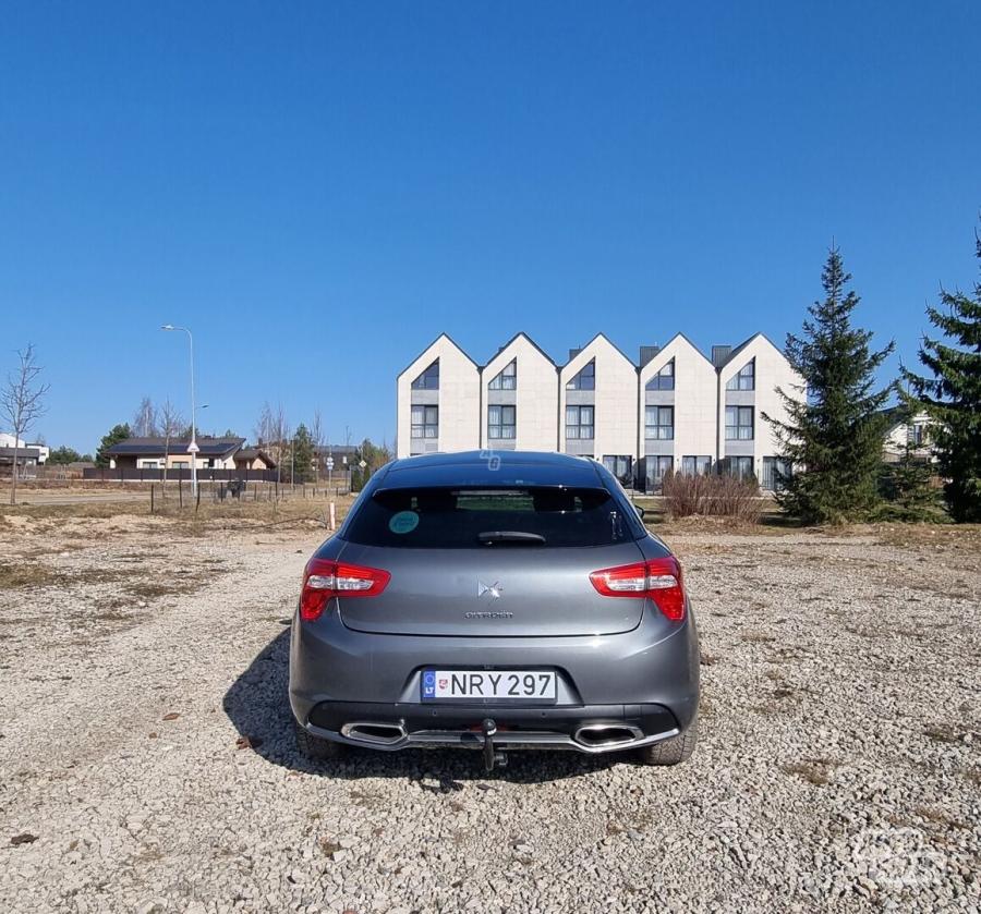 Grey Citroen DS5 2013 in Vilnius, with an engine capacity of 1.60 L and mileage of 194 thousand km for 5000 €, photo 6 on AUTOMOTO.COM.LV