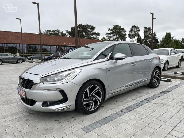 Grey Citroen DS5 2013 in Kaunas, with an engine capacity of 2.00 L and mileage of 211 thousand km for 5700 €, photo 1 on AUTOMOTO.COM.LV