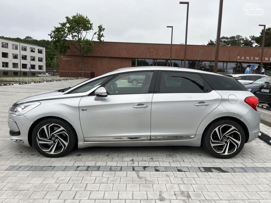 Pelēks Citroen DS5 2013 Kauņa, ar dzinēja tilpumu 2.00 L un nobraukumu 211 tūkst. km par 5700 €, foto 3 vietnē AUTOMOTO.COM.LV