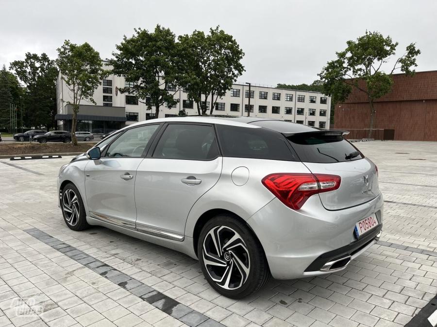 Pelēks Citroen DS5 2013 Kauņa, ar dzinēja tilpumu 2.00 L un nobraukumu 211 tūkst. km par 5700 €, foto 4 vietnē AUTOMOTO.COM.LV