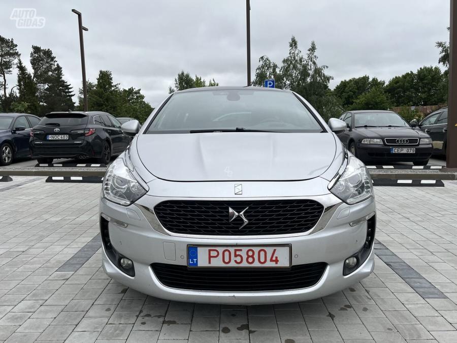 Pelēks Citroen DS5 2013 Kauņa, ar dzinēja tilpumu 2.00 L un nobraukumu 211 tūkst. km par 5700 €, foto 10 vietnē AUTOMOTO.COM.LV