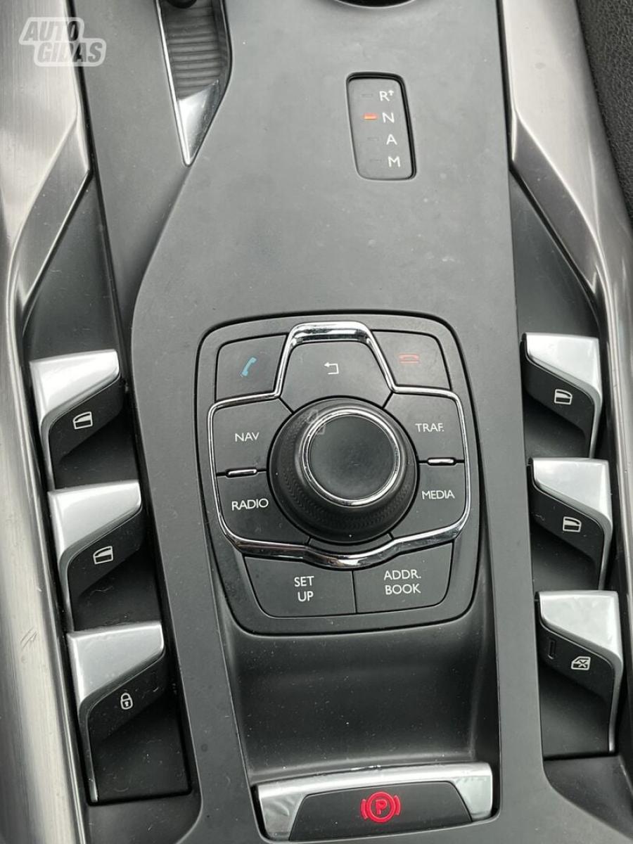 Pelēks Citroen DS5 2013 Kauņa, ar dzinēja tilpumu 2.00 L un nobraukumu 211 tūkst. km par 5700 €, foto 20 vietnē AUTOMOTO.COM.LV
