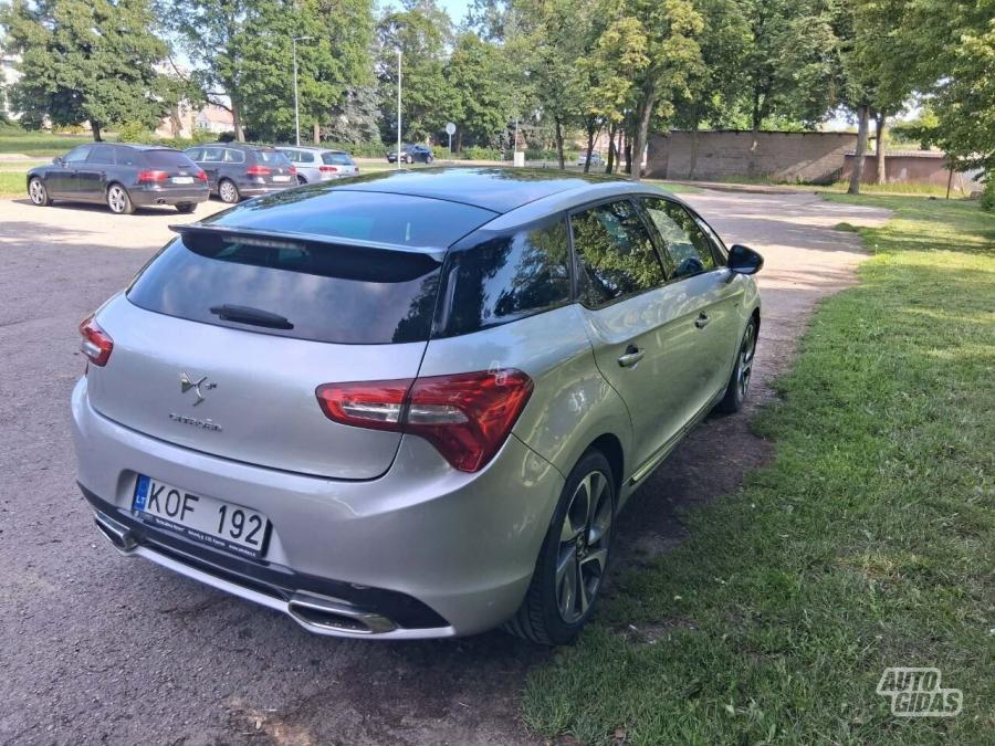 Grey Citroen DS5 2013 in Vilnius, with an engine capacity of 2.00 L and mileage of 311 thousand km for 6300 €, photo 6 on AUTOMOTO.COM.LV