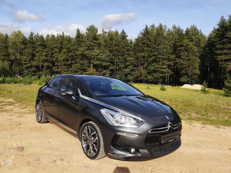 Pelēks Citroen DS5 2014 Šauļi, ar dzinēja tilpumu 2.00 L un nobraukumu 264 tūkst. km par 7600 €, foto 2 vietnē AUTOMOTO.COM.LV