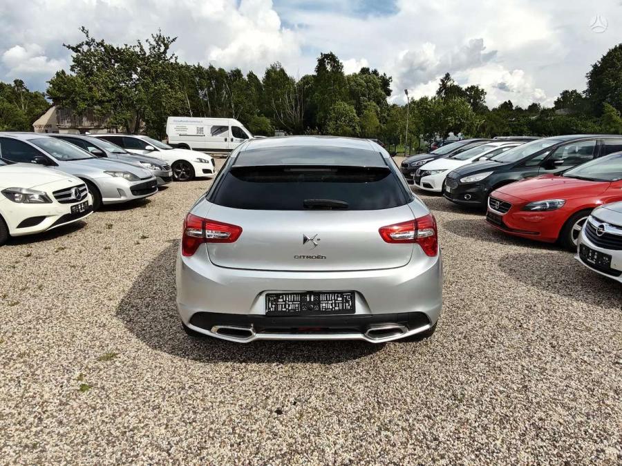Pelēks Citroen DS5 2014 Viļņa, ar dzinēja tilpumu 1.56 L un nobraukumu 316 tūkst. km par 3950 €, foto 6 vietnē AUTOMOTO.COM.LV