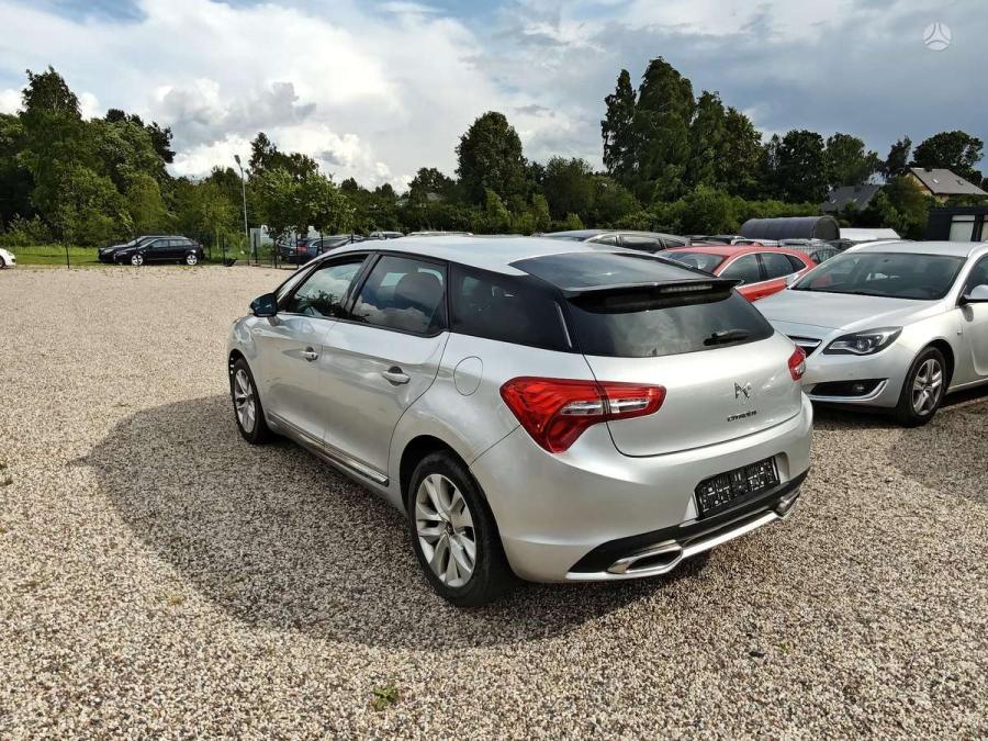 Pelēks Citroen DS5 2014 Viļņa, ar dzinēja tilpumu 1.56 L un nobraukumu 316 tūkst. km par 3950 €, foto 7 vietnē AUTOMOTO.COM.LV