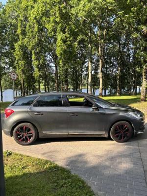Grey Citroen DS5 2014 in Plunge, with an engine capacity of 2.00 L and mileage of 255 thousand km for 6200 €, photo 9 on AUTOMOTO.COM.LV