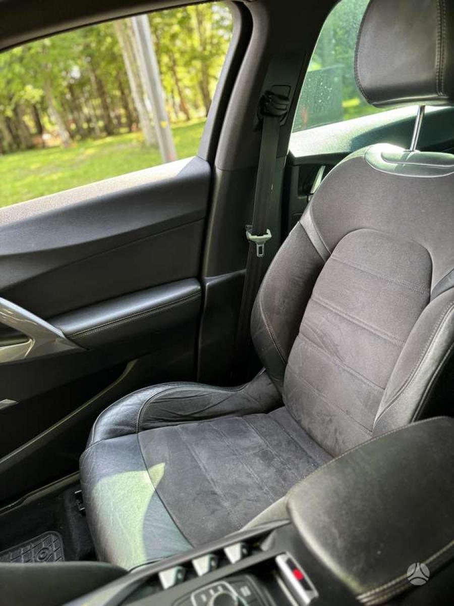 Grey Citroen DS5 2014 in Plunge, with an engine capacity of 2.00 L and mileage of 255 thousand km for 6200 €, photo 14 on AUTOMOTO.COM.LV