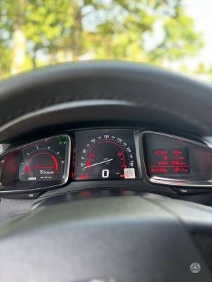 Grey Citroen DS5 2014 in Plunge, with an engine capacity of 2.00 L and mileage of 255 thousand km for 6200 €, photo 15 on AUTOMOTO.COM.LV