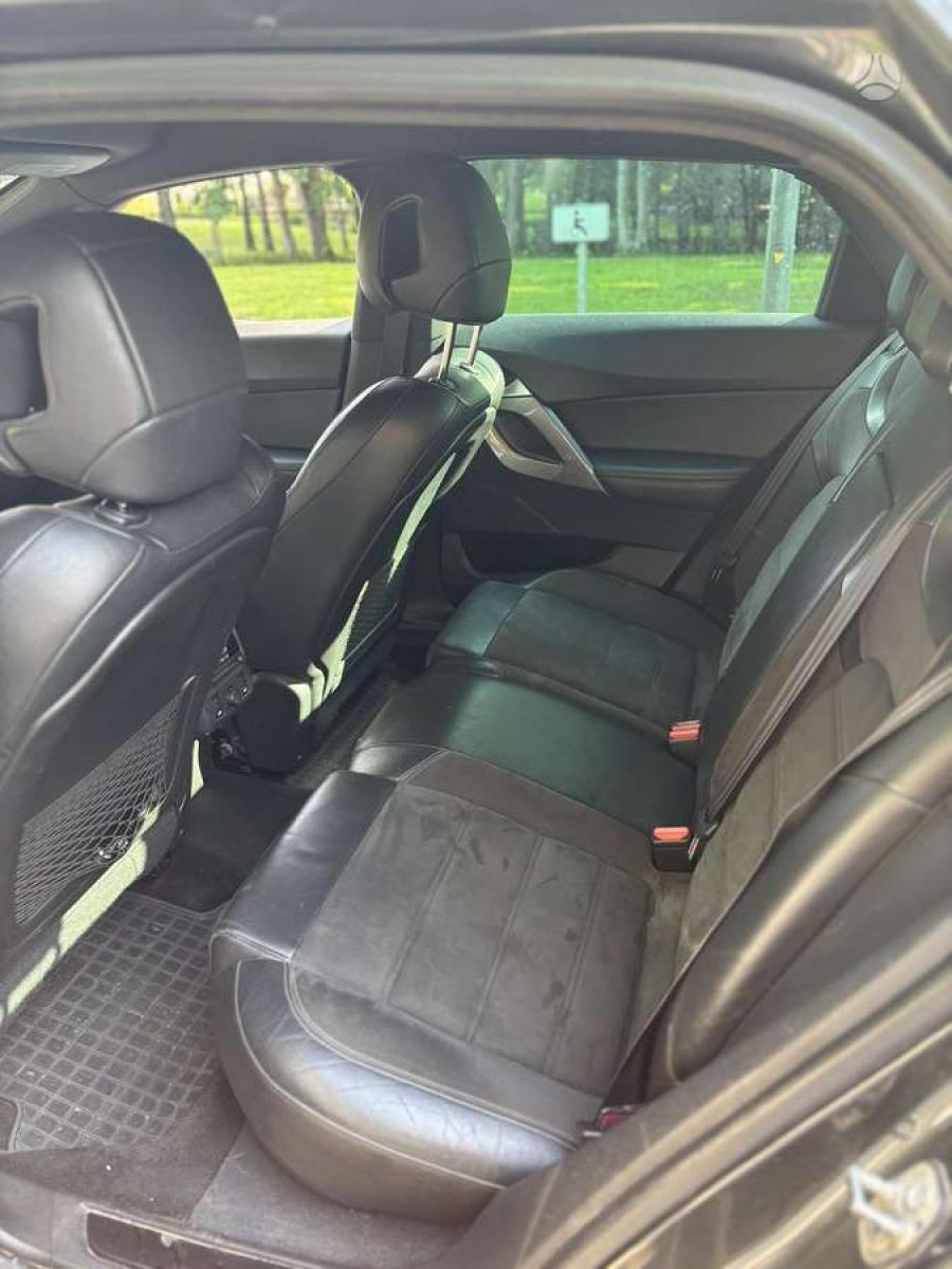 Grey Citroen DS5 2014 in Plunge, with an engine capacity of 2.00 L and mileage of 255 thousand km for 6200 €, photo 16 on AUTOMOTO.COM.LV