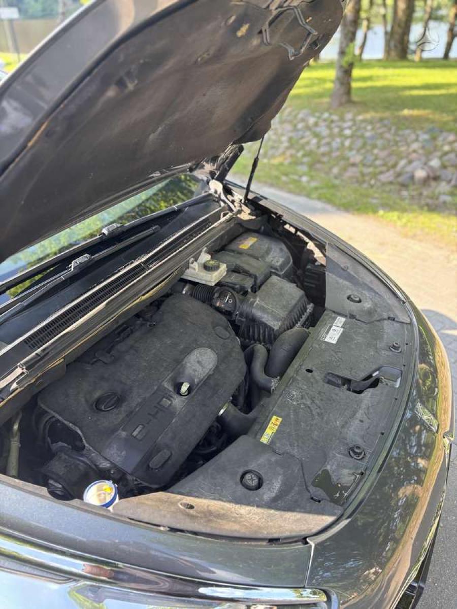 Grey Citroen DS5 2014 in Plunge, with an engine capacity of 2.00 L and mileage of 255 thousand km for 6200 €, photo 19 on AUTOMOTO.COM.LV